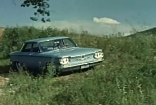 Video: 1960 Corvair Put Through the Ringer In Vintage Model Testing ...
