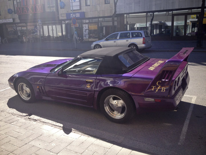 Corvette Time Machine Takes Us Back to the '80s - Willing or Not