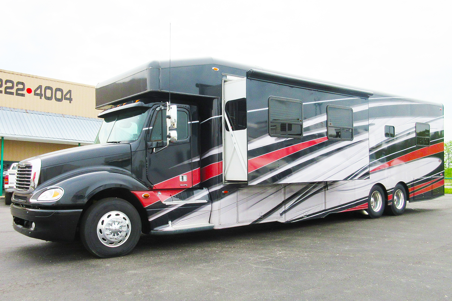 Rig Of The Month: Flying A Motorsports 2006 NRC Motorhome